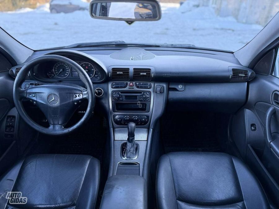 Mercedes-Benz c-220 2004 in Silute, with an engine capacity of 2.10 L and mileage of 360 thousand km for 1499 €, photo 10 on AUTOMOTO.COM.LV
