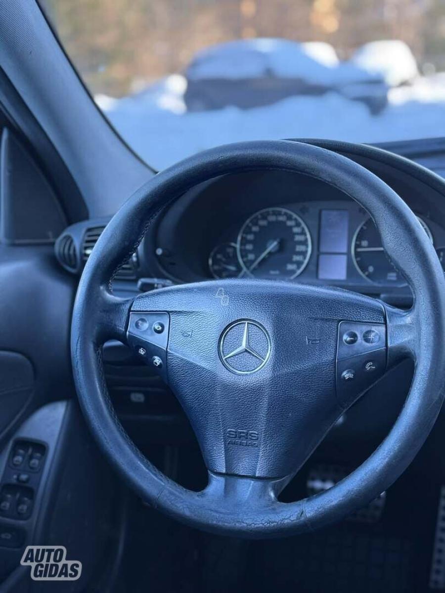 Mercedes-Benz c-220 2004 in Silute, with an engine capacity of 2.10 L and mileage of 360 thousand km for 1499 €, photo 13 on AUTOMOTO.COM.LV