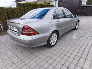 Mercedes-Benz c-220 2004 in Kaunas, with an engine capacity of 2.20 L and mileage of 327 thousand km for 1700 €, photo 6 on AUTOMOTO.COM.LV