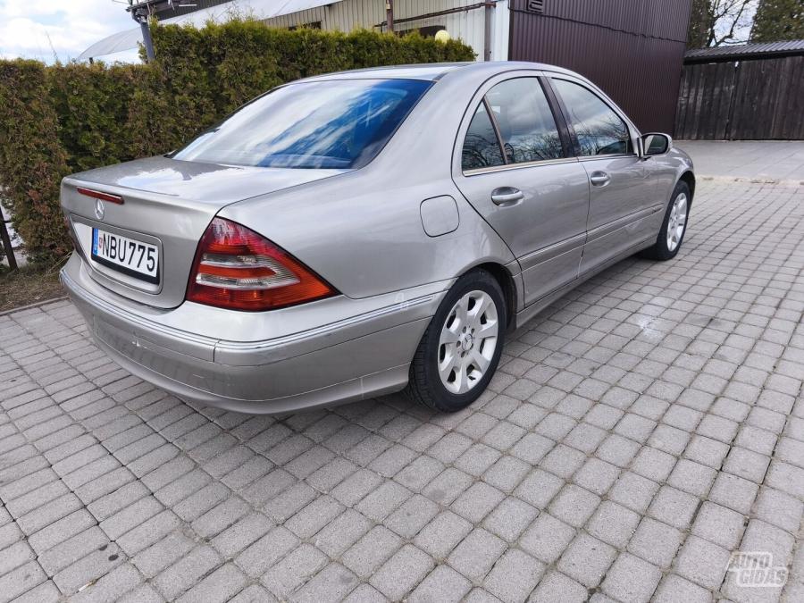 Mercedes-Benz c-220 2004 in Kaunas, with an engine capacity of 2.20 L and mileage of 327 thousand km for 1700 €, photo 6 on AUTOMOTO.COM.LV