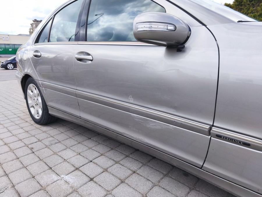 Mercedes-Benz c-220 2004 in Kaunas, with an engine capacity of 2.20 L and mileage of 327 thousand km for 1700 €, photo 11 on AUTOMOTO.COM.LV