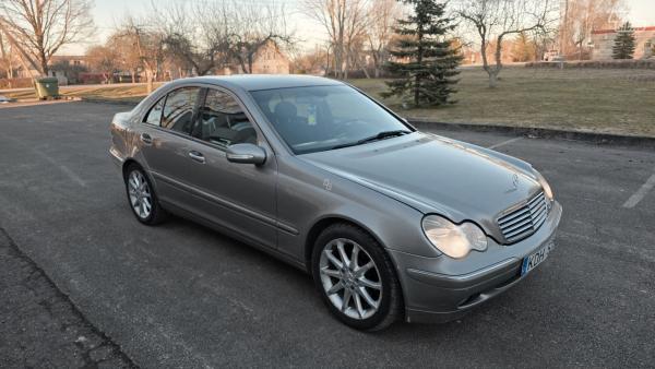 Mercedes-Benz c-220 2004 in Kretinga, with an engine capacity of 2.20 L and mileage of 360 thousand km for 1100 €, photo 7 on AUTOMOTO.COM.LV