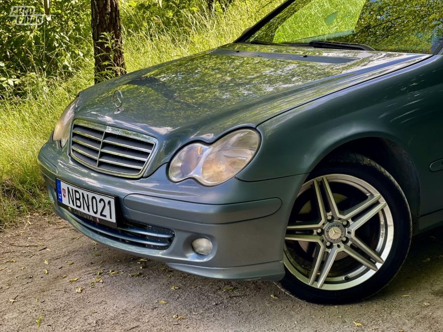 Mercedes-Benz c-220 2004 Viļņa, ar dzinēja tilpumu 2.20 L un nobraukumu 330 tūkst. km par 2200 €, foto 8 vietnē AUTOMOTO.COM.LV