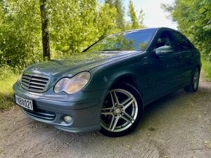 Mercedes-Benz c-220 2004 Viļņa, ar dzinēja tilpumu 2.20 L un nobraukumu 330 tūkst. km par 2200 €, foto 9 vietnē AUTOMOTO.COM.LV