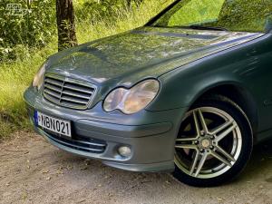 Mercedes-Benz c-220 2004 in Vilnius, with an engine capacity of 2.20 L and mileage of 330 thousand km for 2200 €, photo 8 on AUTOMOTO.COM.LV