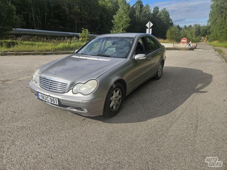 Mercedes-Benz c-220 2004 Visaginas, ar dzinēja tilpumu 2.20 L un nobraukumu 444 tūkst. km par 1350 €, foto 3 vietnē AUTOMOTO.COM.LV