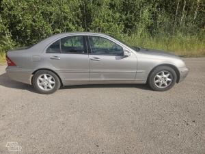 Mercedes-Benz c-220 2004 Visaginas, ar dzinēja tilpumu 2.20 L un nobraukumu 444 tūkst. km par 1350 €, foto 8 vietnē AUTOMOTO.COM.LV