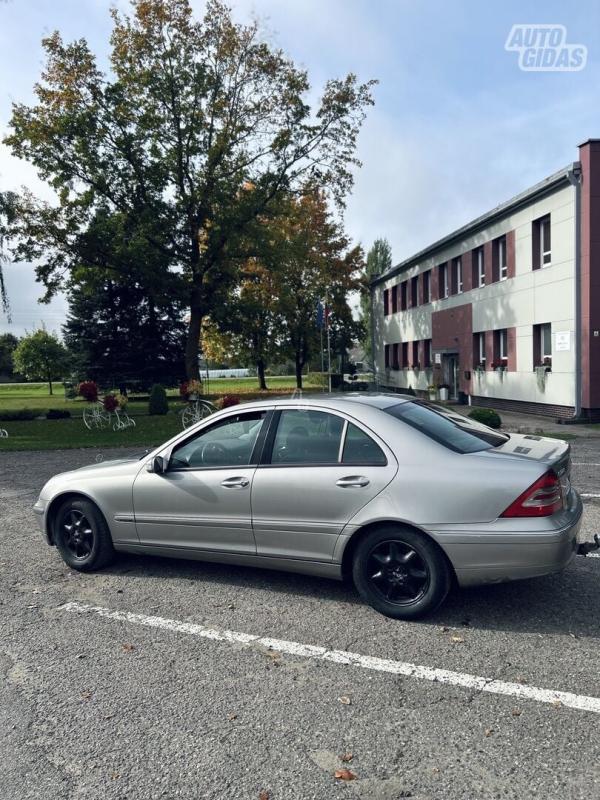 Mercedes-Benz c-220 2004 Joniškis, ar dzinēja tilpumu 2.20 L un nobraukumu 360 tūkst. km par 1550 €, foto 4 vietnē AUTOMOTO.COM.LV