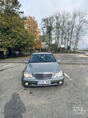 Mercedes-Benz c-220 2004 Joniškis, ar dzinēja tilpumu 2.20 L un nobraukumu 360 tūkst. km par 1550 €, foto 8 vietnē AUTOMOTO.COM.LV