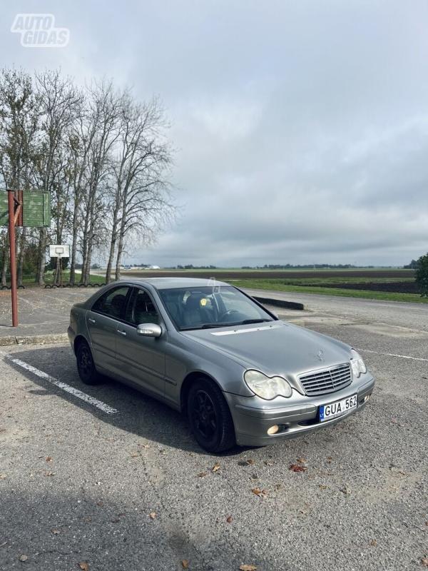 Mercedes-Benz c-220 2004 Joniškis, ar dzinēja tilpumu 2.20 L un nobraukumu 360 tūkst. km par 1550 €, foto 10 vietnē AUTOMOTO.COM.LV