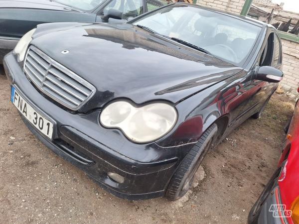 Mercedes-Benz c-220 2005 Zarasai, ar dzinēja tilpumu 2.20 L un nobraukumu 275 tūkst. km par 870 €, foto 2 vietnē AUTOMOTO.COM.LV