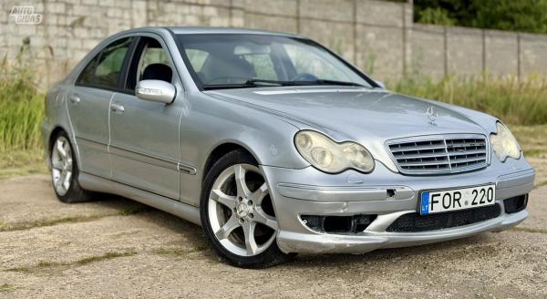Mercedes-Benz c-220 2005 Kauņa, ar dzinēja tilpumu 2.20 L un nobraukumu 412 tūkst. km par 1250 €, foto 2 vietnē AUTOMOTO.COM.LV