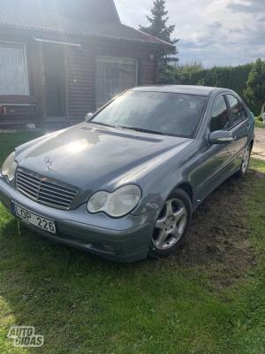 Mercedes-Benz c-220 2005 in Kaunas, with an engine capacity of 2.20 L and mileage of 260 thousand km for 1700 €, photo 1 on AUTOMOTO.COM.LV
