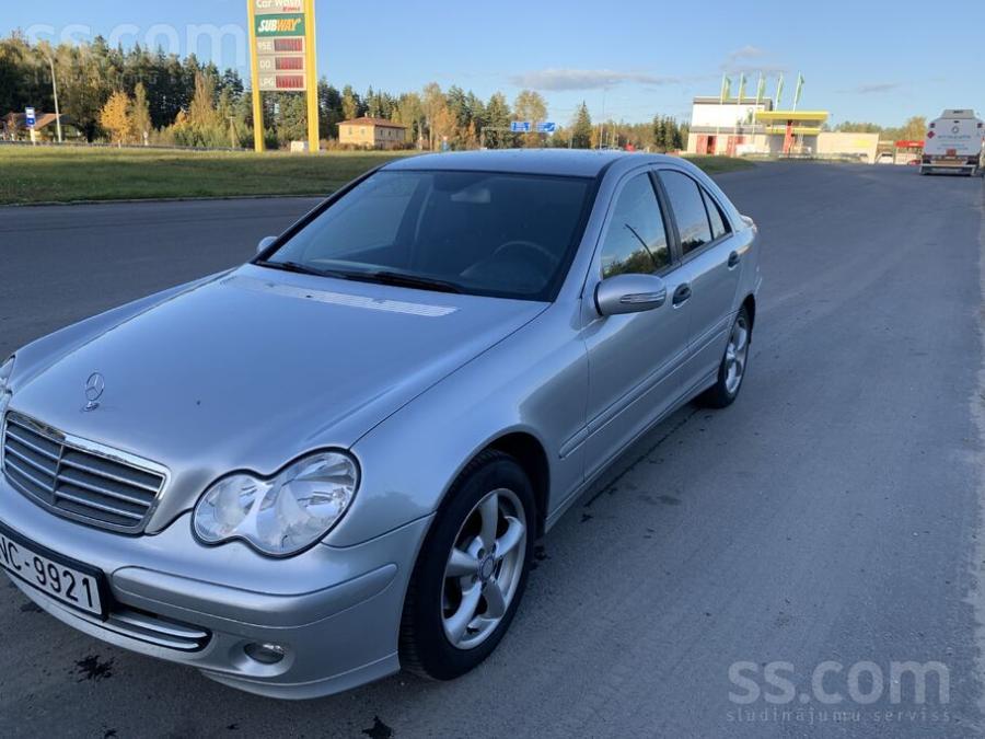 Mercedes-Benz c-220 2006 in Riga, with an engine capacity of 2.20 L and mileage of 261 thousand km for 2600 €, photo 1 on AUTOMOTO.COM.LV