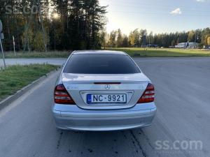 Mercedes-Benz c-220 2006 in Riga, with an engine capacity of 2.20 L and mileage of 261 thousand km for 2600 €, photo 4 on AUTOMOTO.COM.LV