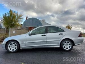 Mercedes-Benz c-220 2006 in Jelgava, with an engine capacity of 2.20 L and mileage of 372 thousand km for 1850 €, photo 2 on AUTOMOTO.COM.LV