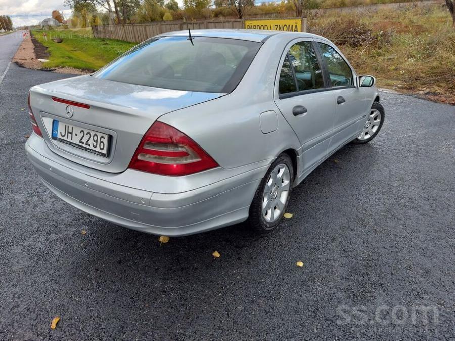 Mercedes-Benz c-220 2006 in Jelgava, with an engine capacity of 2.20 L and mileage of 372 thousand km for 1850 €, photo 6 on AUTOMOTO.COM.LV