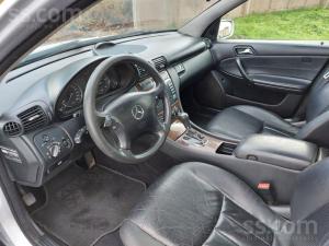 Mercedes-Benz c-220 2006 in Jelgava, with an engine capacity of 2.20 L and mileage of 372 thousand km for 1850 €, photo 8 on AUTOMOTO.COM.LV