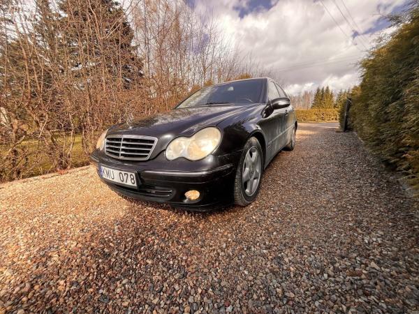 Mercedes-Benz c-220 2006 in Panevezys, with an engine capacity of 2.20 L and mileage of 434 thousand km for 2450 €, photo 8 on AUTOMOTO.COM.LV