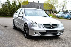 Mercedes-Benz c-220 2006 in Kretinga, with an engine capacity of 2.20 L and mileage of 276 thousand km for 3850 €, photo 4 on AUTOMOTO.COM.LV