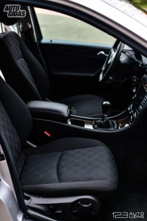 Mercedes-Benz c-220 2006 in Kretinga, with an engine capacity of 2.20 L and mileage of 276 thousand km for 3850 €, photo 10 on AUTOMOTO.COM.LV
