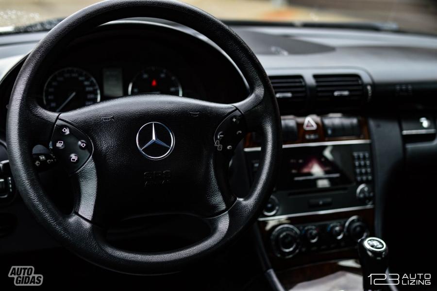 Mercedes-Benz c-220 2006 in Kretinga, with an engine capacity of 2.20 L and mileage of 276 thousand km for 3850 €, photo 11 on AUTOMOTO.COM.LV