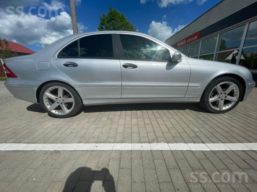 Мерседес Ц 220 2006 в Елгава, объемом двигателя 2.20 л и пробегом 300 тыс. км за 3400 €, фото 3 на AUTOMOTO.COM.LV