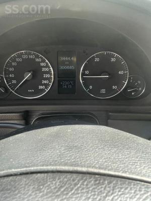 Мерседес Ц 220 2006 в Елгава, объемом двигателя 2.20 л и пробегом 300 тыс. км за 3400 €, фото 8 на AUTOMOTO.COM.LV