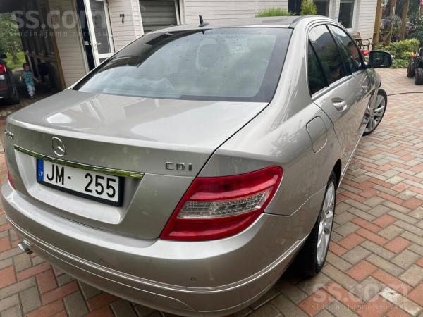 Mercedes-Benz c-220 2007 in Jekabpils, with an engine capacity of 2.20 L and mileage of 0 thousand km for 4000 €, photo 3 on AUTOMOTO.COM.LV