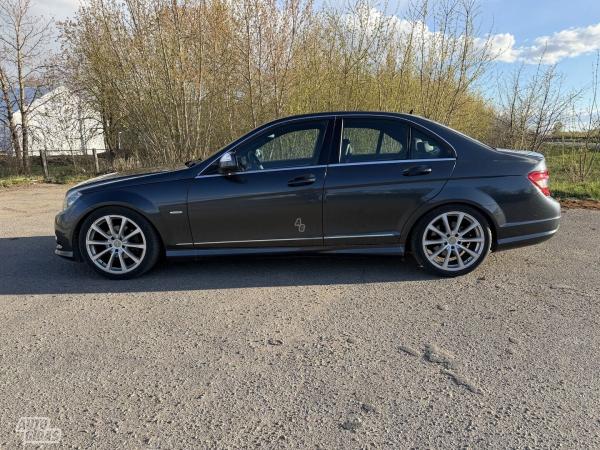 Mercedes-Benz c-220 2007 in Siauliai, with an engine capacity of 2.20 L and mileage of 334 thousand km for 3822 €, photo 1 on AUTOMOTO.COM.LV