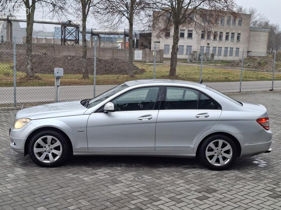 Mercedes-Benz c-220 2008 in Silute, with an engine capacity of 2.20 L and mileage of 309 thousand km for 2680 €, photo 4 on AUTOMOTO.COM.LV