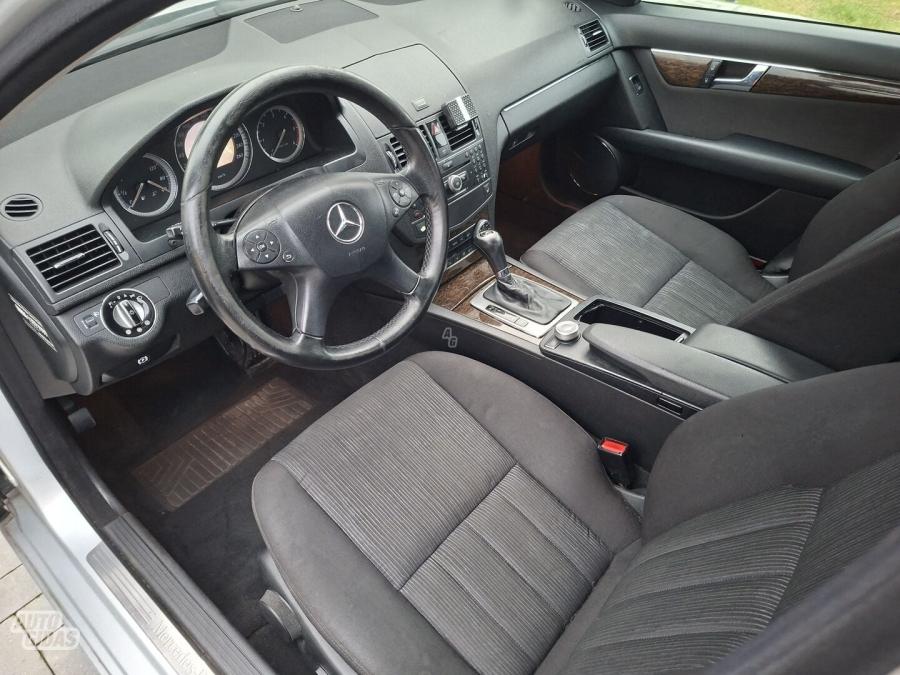 Mercedes-Benz c-220 2008 in Silute, with an engine capacity of 2.20 L and mileage of 309 thousand km for 2680 €, photo 15 on AUTOMOTO.COM.LV