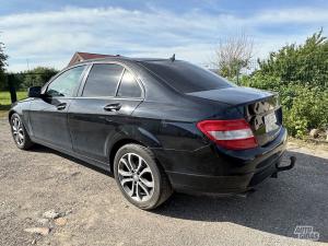 Mercedes-Benz c-220 2008 in Klaipeda, with an engine capacity of 2.20 L and mileage of 414 thousand km for 1550 €, photo 12 on AUTOMOTO.COM.LV