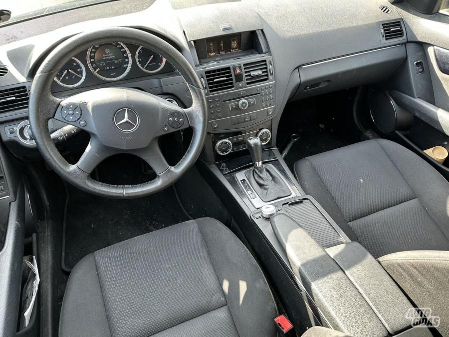 Mercedes-Benz c-220 2008 in Klaipeda, with an engine capacity of 2.20 L and mileage of 414 thousand km for 1550 €, photo 13 on AUTOMOTO.COM.LV