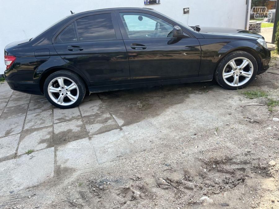 Mercedes-Benz c-220 2008 Kauņa, ar dzinēja tilpumu 2.20 L un nobraukumu 400 tūkst. km par 3300 €, foto 7 vietnē AUTOMOTO.COM.LV