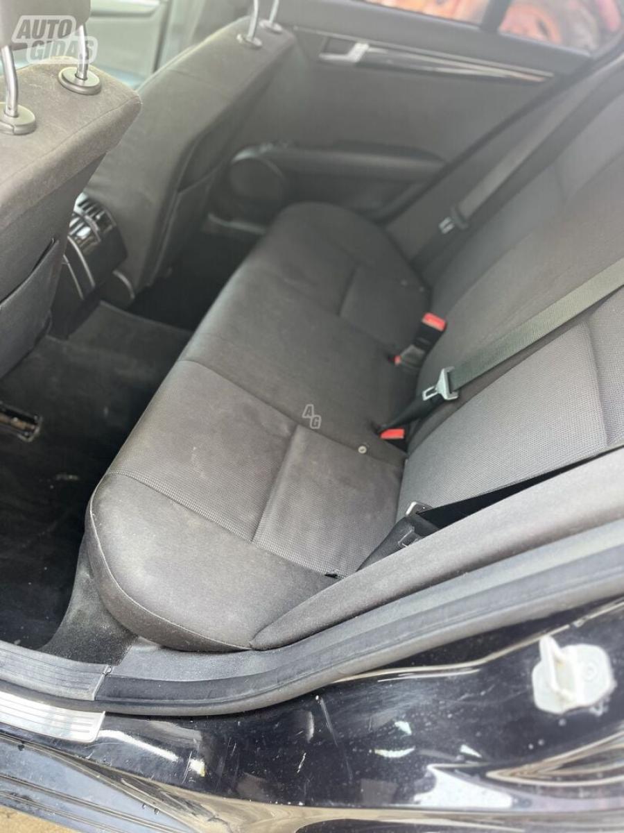 Mercedes-Benz c-220 2008 Kauņa, ar dzinēja tilpumu 2.20 L un nobraukumu 400 tūkst. km par 3300 €, foto 11 vietnē AUTOMOTO.COM.LV
