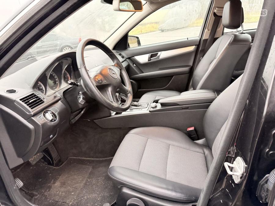 Mercedes-Benz c-220 2009 Viļņa, ar dzinēja tilpumu 2.10 L un nobraukumu 264 tūkst. km par 4100 €, foto 6 vietnē AUTOMOTO.COM.LV