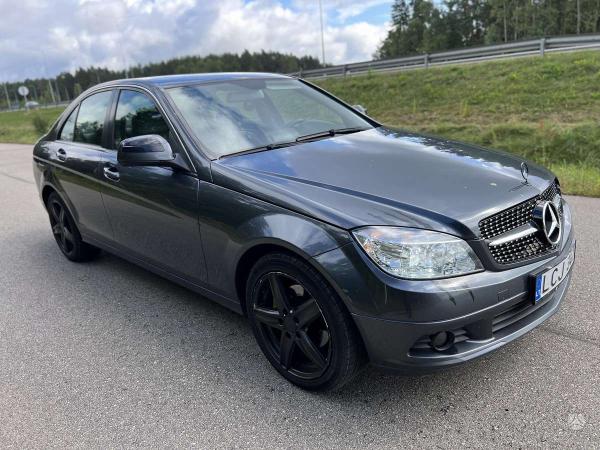 Mercedes-Benz c-220 2009 in Vilnius, with an engine capacity of 2.15 L and mileage of 390 thousand km for 2900 €, photo 6 on AUTOMOTO.COM.LV