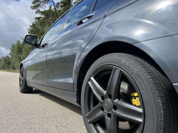 Mercedes-Benz c-220 2009 in Vilnius, with an engine capacity of 2.15 L and mileage of 390 thousand km for 2900 €, photo 9 on AUTOMOTO.COM.LV