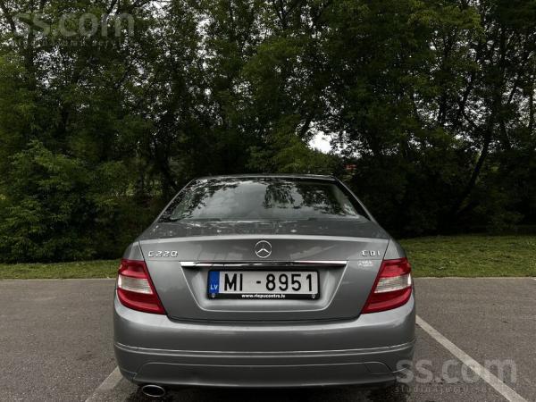 Mercedes-Benz c-220 2010 Daugavpils, ar dzinēja tilpumu 2.20 L un nobraukumu 390 tūkst. km par 5000 €, foto 5 vietnē AUTOMOTO.COM.LV