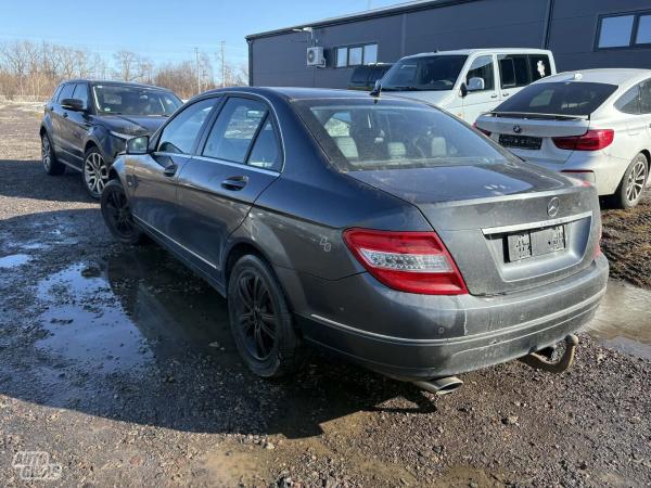 Mercedes-Benz c-220 2010 Šauļi, ar dzinēja tilpumu 2.20 L un nobraukumu 250 tūkst. km par 2000 €, foto 2 vietnē AUTOMOTO.COM.LV
