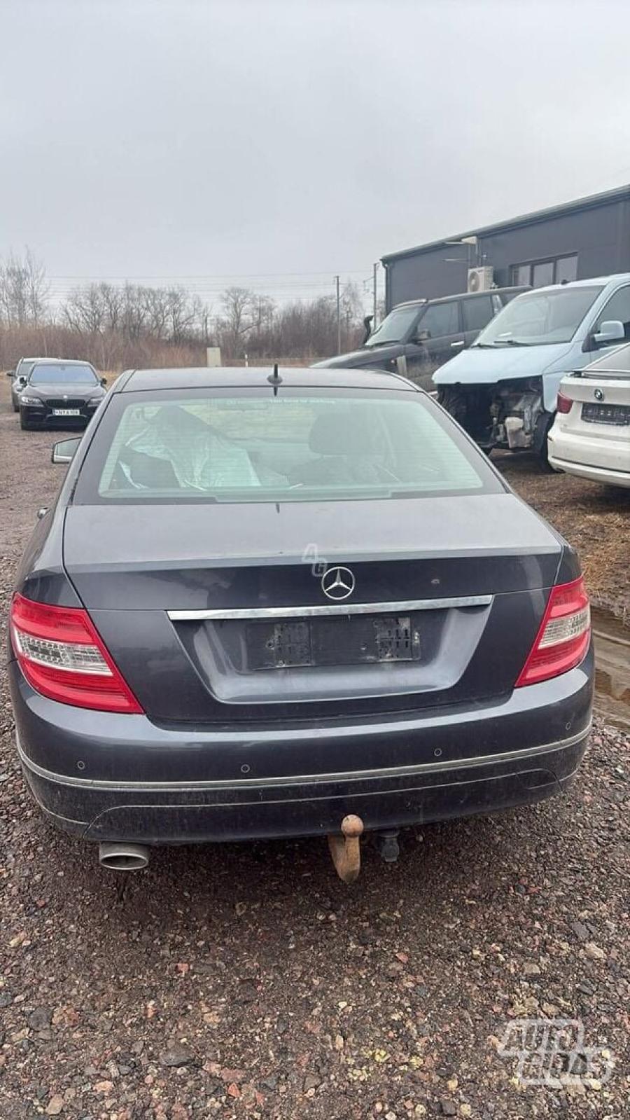 Mercedes-Benz c-220 2010 Šauļi, ar dzinēja tilpumu 2.20 L un nobraukumu 250 tūkst. km par 2000 €, foto 4 vietnē AUTOMOTO.COM.LV
