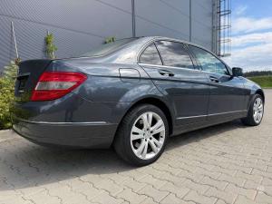 Mercedes-Benz c-220 2010 Viļņa, ar dzinēja tilpumu 2.15 L un nobraukumu 238 tūkst. km par 5950 €, foto 9 vietnē AUTOMOTO.COM.LV