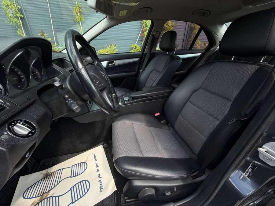 Mercedes-Benz c-220 2010 Viļņa, ar dzinēja tilpumu 2.15 L un nobraukumu 238 tūkst. km par 5950 €, foto 11 vietnē AUTOMOTO.COM.LV