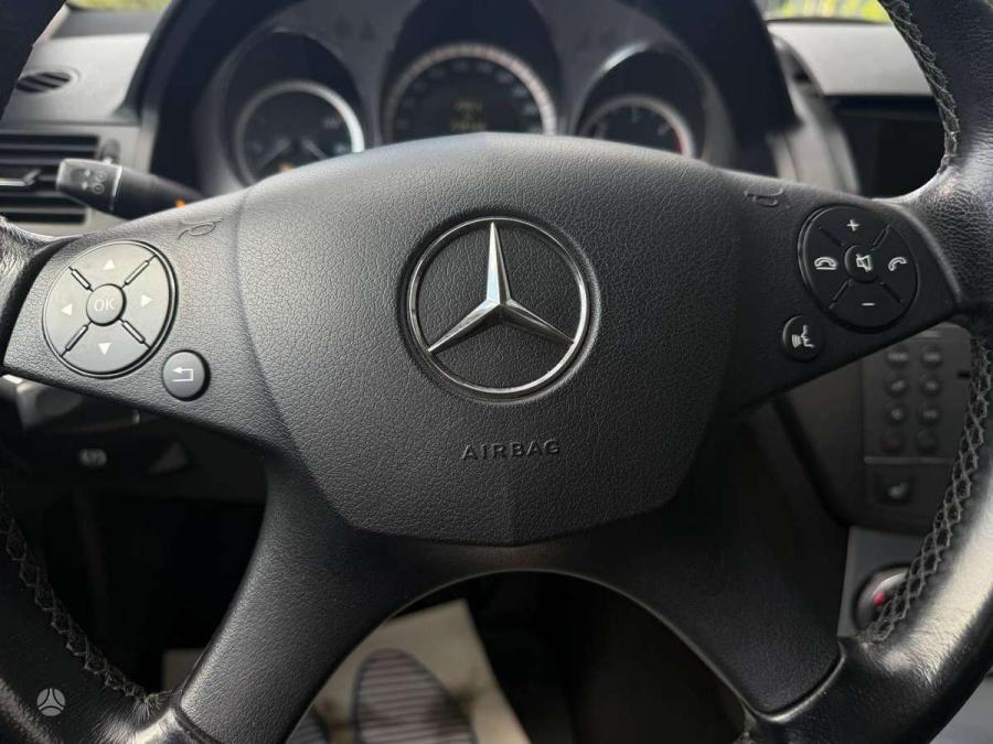 Mercedes-Benz c-220 2010 Viļņa, ar dzinēja tilpumu 2.15 L un nobraukumu 238 tūkst. km par 5950 €, foto 12 vietnē AUTOMOTO.COM.LV