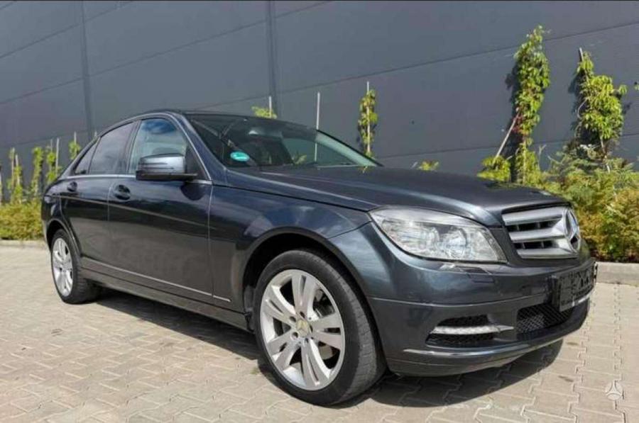 Mercedes-Benz c-220 2010 in Vilnius, with an engine capacity of 2.15 L and mileage of 239 thousand km for 5899 €, photo 1 on AUTOMOTO.COM.LV