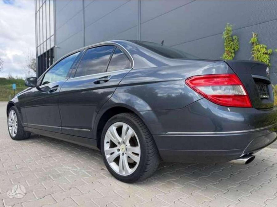 Mercedes-Benz c-220 2010 in Vilnius, with an engine capacity of 2.15 L and mileage of 239 thousand km for 5899 €, photo 5 on AUTOMOTO.COM.LV