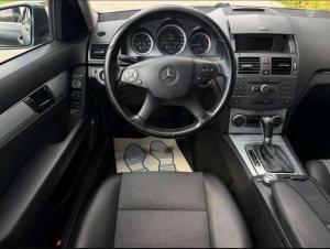 Mercedes-Benz c-220 2010 in Vilnius, with an engine capacity of 2.15 L and mileage of 239 thousand km for 5899 €, photo 7 on AUTOMOTO.COM.LV