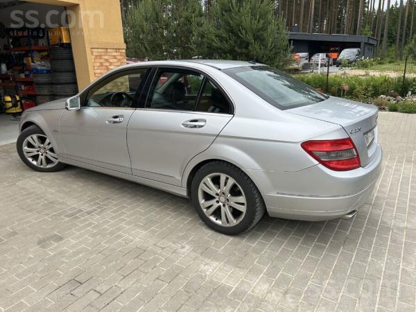 Mercedes-Benz c-220 2011 Rīga, ar dzinēja tilpumu 2.20 L un nobraukumu 296 tūkst. km par 6000 €, foto 3 vietnē AUTOMOTO.COM.LV