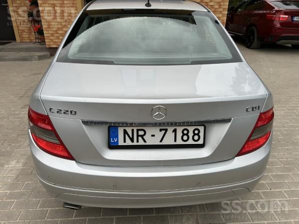 Mercedes-Benz c-220 2011 Rīga, ar dzinēja tilpumu 2.20 L un nobraukumu 296 tūkst. km par 6000 €, foto 4 vietnē AUTOMOTO.COM.LV